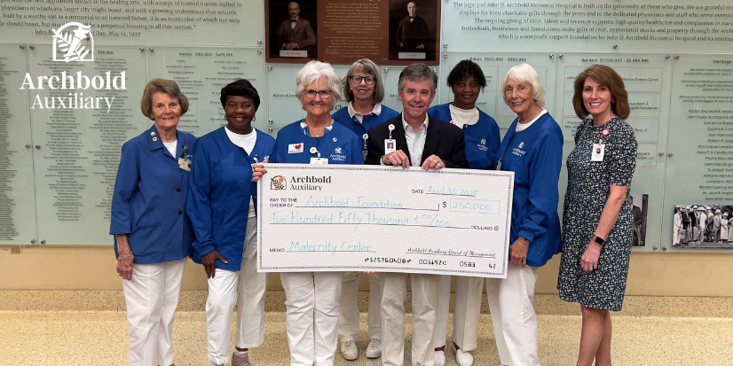 Archbold Auxiliary Gives to Archbold Foundation